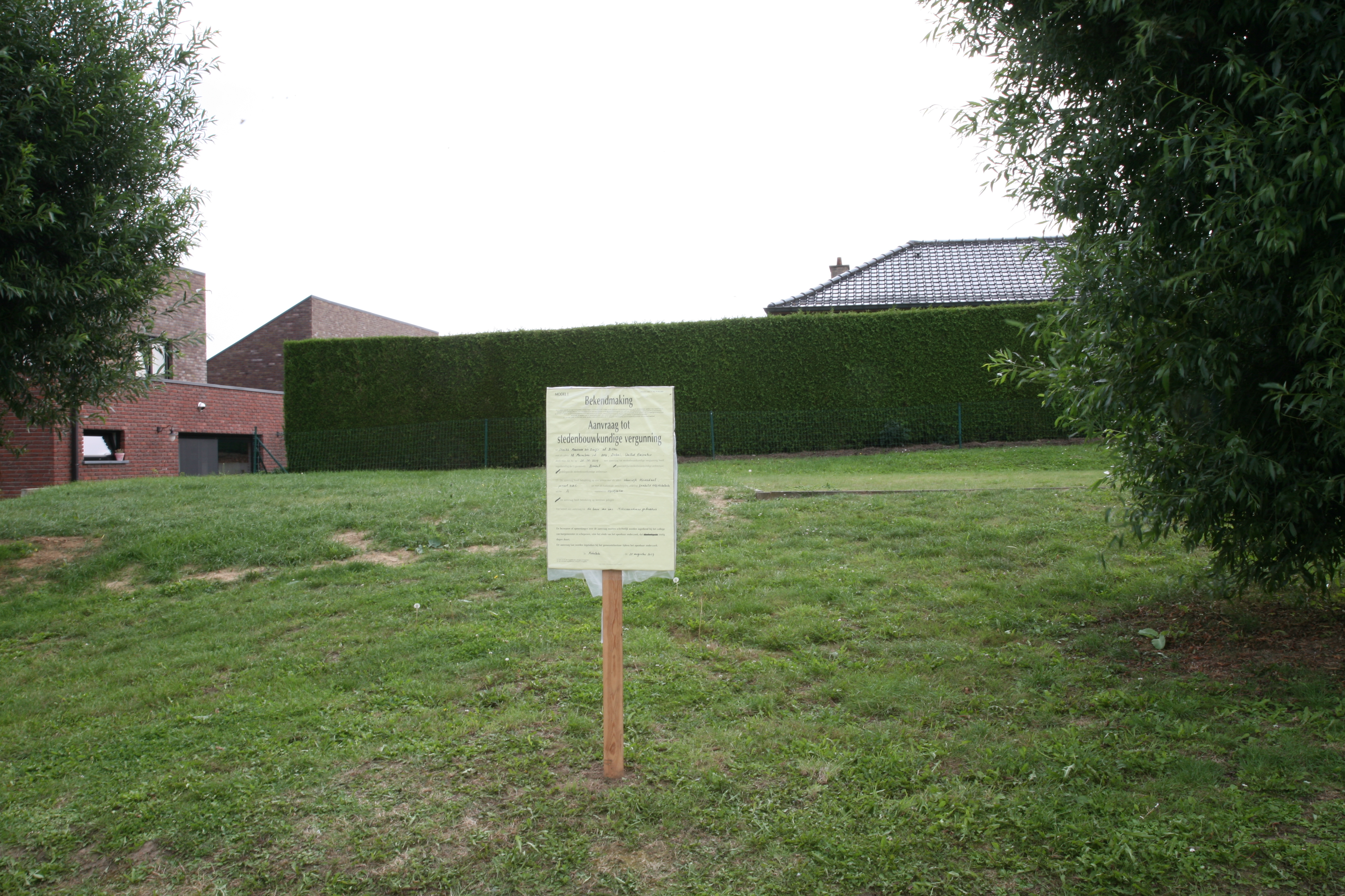 Hoe een A4-tje een rustig Vlaams dorpje op zijn kop zet - VICE