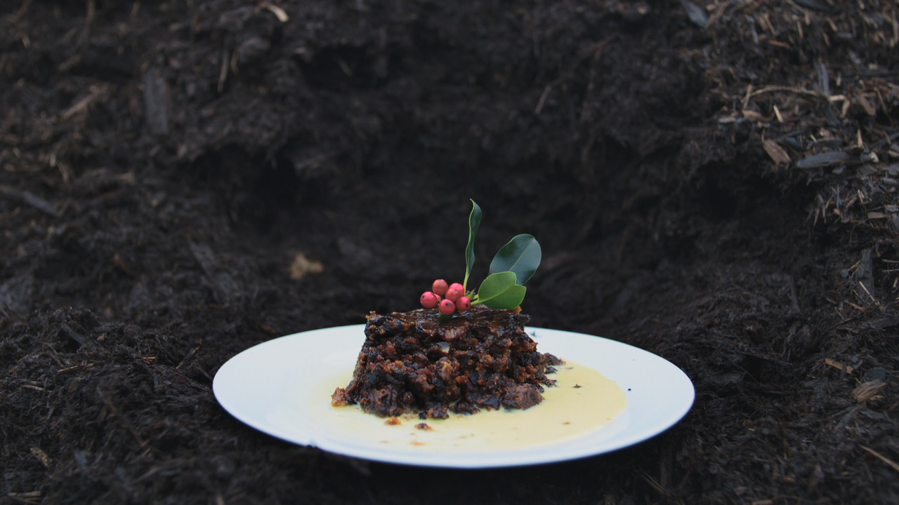 I Cooked Christmas Dinner Inside a Big Steaming Pile of Shit I Cooked Christmas Dinner Inside a Big Steaming Pile of Shit