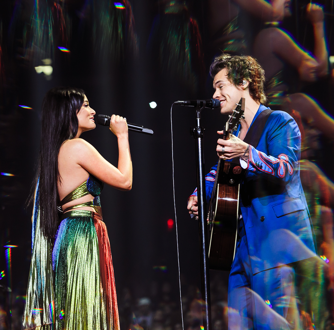 Watch Kacey Musgraves and Harry Styles Cover Shania Twain
