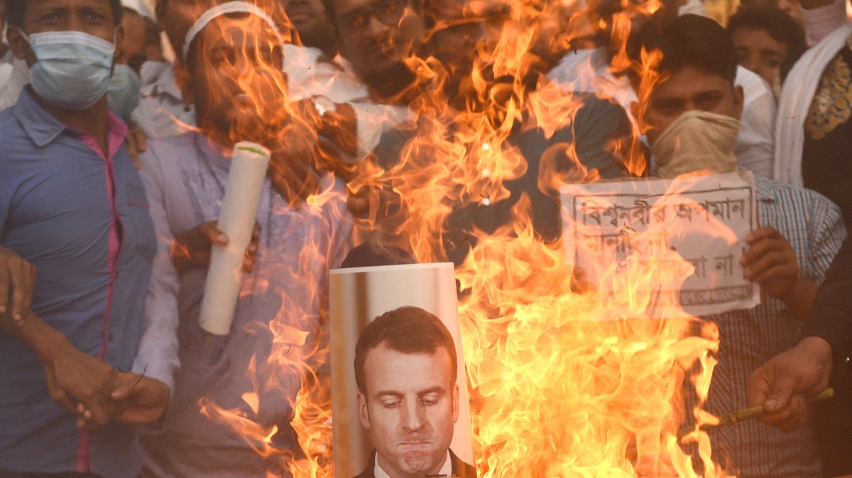 How France Became The Muslim World s Most Hated Country In The West how-france-became-the-muslim-world-s-most-hated-country-in-the-west