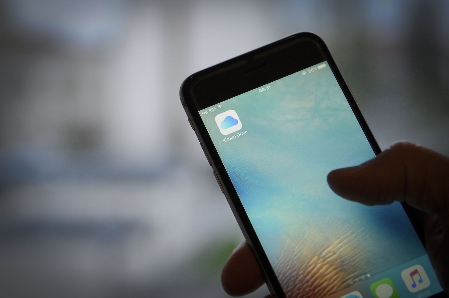 Man Pleads Guilty To Stealing Nude Photos From Hundreds Of Icloud Accounts